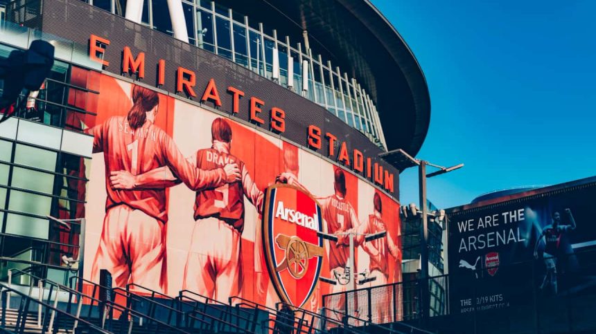 How to Snap a Football [Updated Guide]